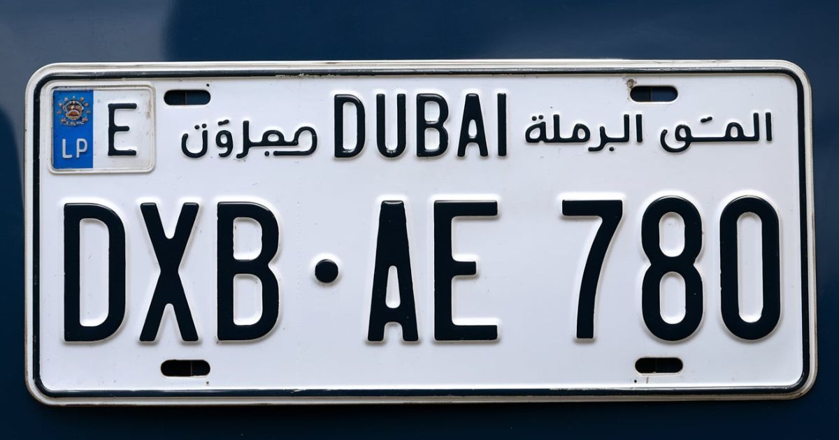 Does Dubai Have Normal License Plates?